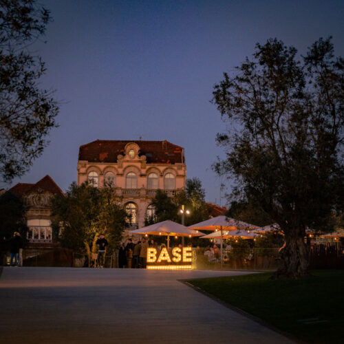 BASE Porto – Bar ao Ar Livre no Coração da Cidade